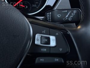 Black Volkswagen Touran 2020 in Valmiera, with an engine capacity of 2.00 L and mileage of 170 thousand km for 17500 €, photo 12 on AUTOMOTO.COM.LV
