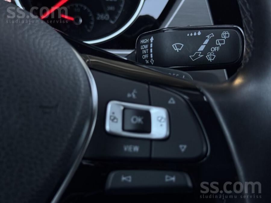 Black Volkswagen Touran 2020 in Valmiera, with an engine capacity of 2.00 L and mileage of 170 thousand km for 17500 €, photo 12 on AUTOMOTO.COM.LV
