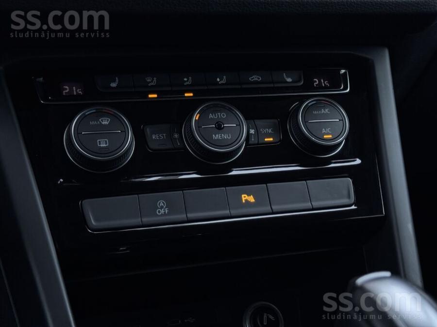 Black Volkswagen Touran 2020 in Valmiera, with an engine capacity of 2.00 L and mileage of 170 thousand km for 17500 €, photo 20 on AUTOMOTO.COM.LV