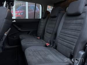Black Volkswagen Touran 2020 in Valmiera, with an engine capacity of 2.00 L and mileage of 170 thousand km for 17500 €, photo 23 on AUTOMOTO.COM.LV