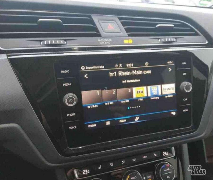 Black Volkswagen Touran 2021 in Kaunas, with an engine capacity of 1.50 L and mileage of 80 thousand km for 27878 €, photo 4 on AUTOMOTO.COM.LV