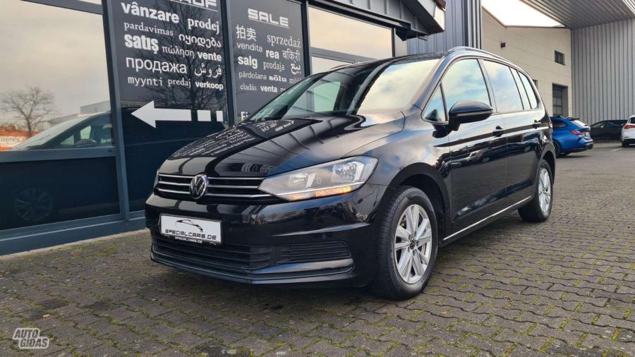 Black Volkswagen Touran 2022 in Kaunas, with an engine capacity of 2.00 L and mileage of 87 thousand km for 26925 €, photo 3 on AUTOMOTO.COM.LV