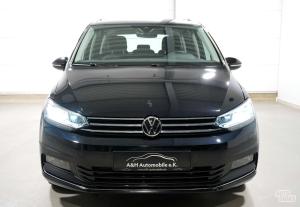 Black Volkswagen Touran 2022 in Kaunas, with an engine capacity of 2.00 L and mileage of 44 thousand km for 32151 €, photo 2 on AUTOMOTO.COM.LV