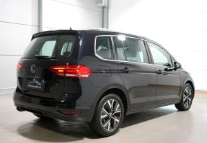 Black Volkswagen Touran 2022 in Kaunas, with an engine capacity of 2.00 L and mileage of 44 thousand km for 32151 €, photo 8 on AUTOMOTO.COM.LV