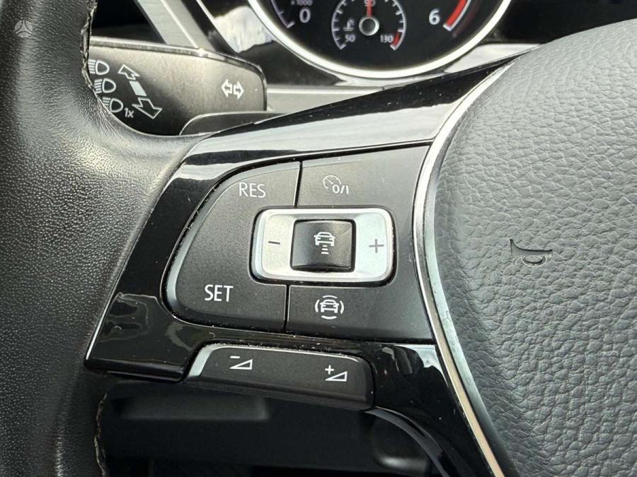 Melns Volkswagen Touran 2022 Viļņa, ar dzinēja tilpumu 1.97 L un nobraukumu 215 tūkst. km par 13999 €, foto 18 vietnē AUTOMOTO.COM.LV