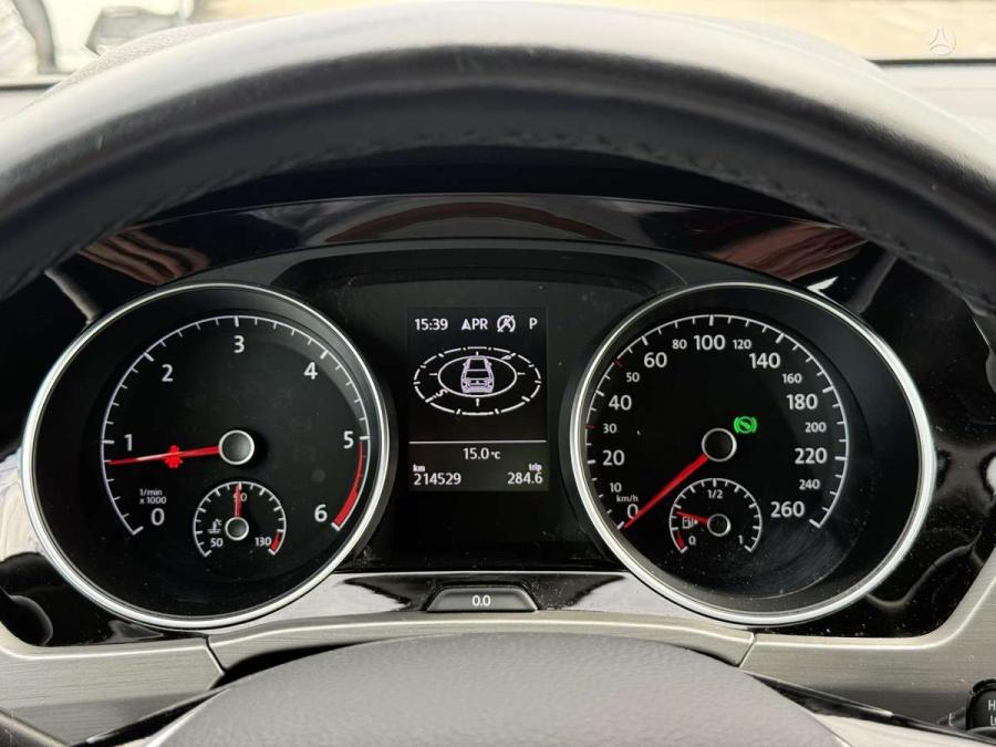 Melns Volkswagen Touran 2022 Viļņa, ar dzinēja tilpumu 1.97 L un nobraukumu 215 tūkst. km par 13999 €, foto 19 vietnē AUTOMOTO.COM.LV