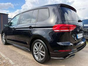 Melns Volkswagen Touran 2023 Viļņa, ar dzinēja tilpumu 1.97 L un nobraukumu 167 tūkst. km par 19200 €, foto 4 vietnē AUTOMOTO.COM.LV
