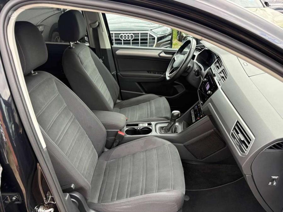 Melns Volkswagen Touran 2023 Viļņa, ar dzinēja tilpumu 1.97 L un nobraukumu 167 tūkst. km par 19200 €, foto 14 vietnē AUTOMOTO.COM.LV