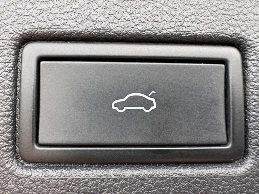 Melns Volkswagen Touran 2023 Viļņa, ar dzinēja tilpumu 1.97 L un nobraukumu 167 tūkst. km par 19200 €, foto 26 vietnē AUTOMOTO.COM.LV
