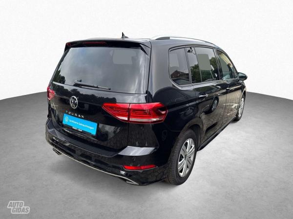 Black Volkswagen Touran 2024 in Kaunas, with an engine capacity of 2.00 L and mileage of 24 thousand km for 32649 €, photo 4 on AUTOMOTO.COM.LV