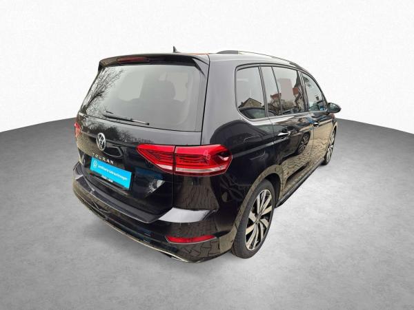 Black Volkswagen Touran 2024 in Kaunas, with an engine capacity of 1.50 L and mileage of 20 thousand km for 32649 €, photo 6 on AUTOMOTO.COM.LV