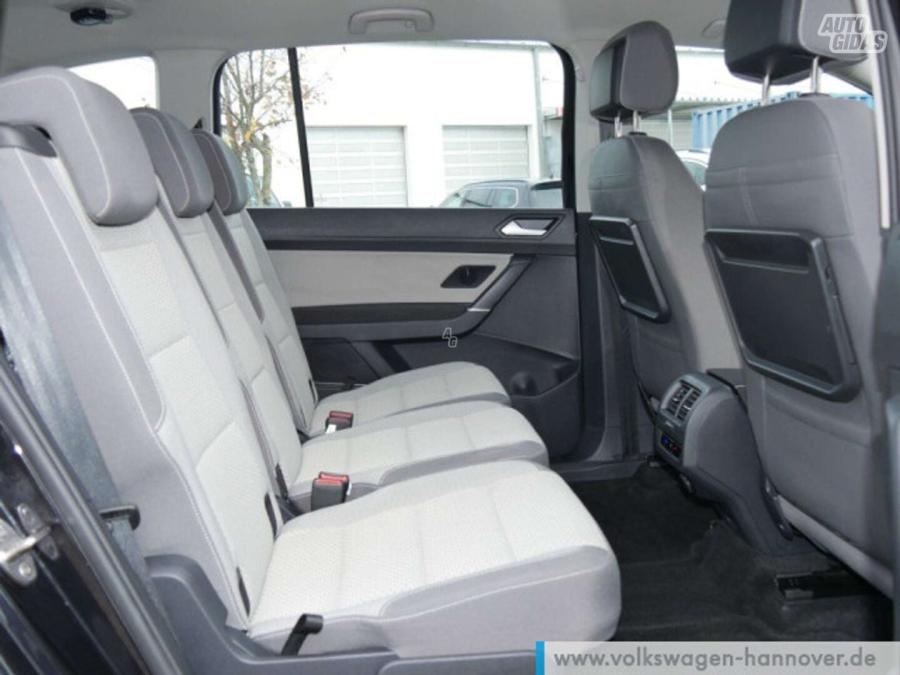Black Volkswagen Touran 2025 in Kaunas, with an engine capacity of 1.50 L and mileage of 26 thousand km for 33187 €, photo 11 on AUTOMOTO.COM.LV
