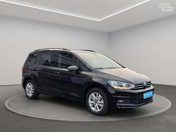 Black Volkswagen Touran 2025 in Kaunas, with an engine capacity of 1.50 L and mileage of 13 thousand km for 33104 €, photo 3 on AUTOMOTO.COM.LV