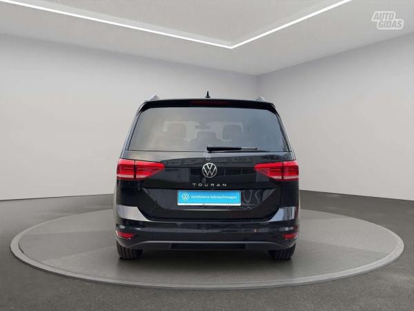 Black Volkswagen Touran 2025 in Kaunas, with an engine capacity of 1.50 L and mileage of 13 thousand km for 33104 €, photo 7 on AUTOMOTO.COM.LV