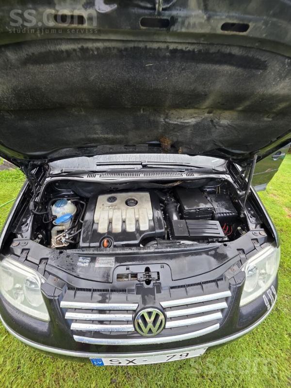 Black Volkswagen Touran 2003 in Ogre, with an engine capacity of 2.00 L and mileage of 418 thousand km for 700 €, photo 5 on AUTOMOTO.COM.LV