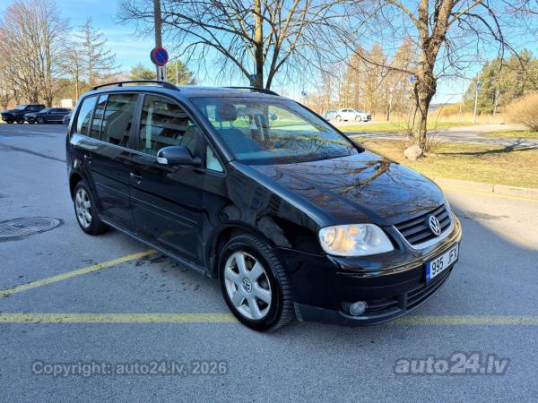 Melns Volkswagen Touran 2004 Tallina, ar dzinēja tilpumu 2.00 L un nobraukumu 543 tūkst. km par 995 €, foto 3 vietnē AUTOMOTO.COM.LV