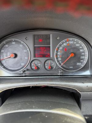 Черный Фольксваген Туран 2004 в Кунда, объемом двигателя 1.60 л и пробегом 236 тыс. км за 1200 €, фото 26 на AUTOMOTO.COM.LV