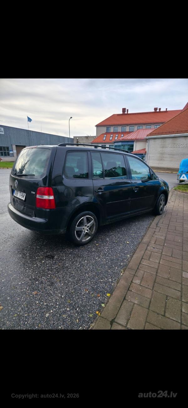 Melns Volkswagen Touran 2005 Elva, ar dzinēja tilpumu 1.90 L un nobraukumu 488 tūkst. km par 499 €, foto 3 vietnē AUTOMOTO.COM.LV
