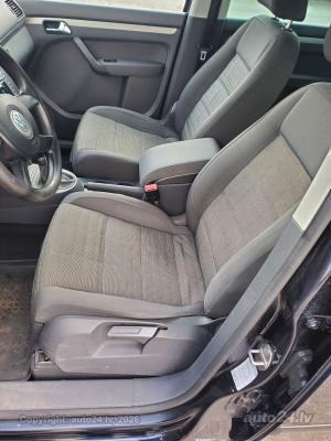 Melns Volkswagen Touran 2006 Pērnava, ar dzinēja tilpumu 2.00 L un nobraukumu 330 tūkst. km par 1970 €, foto 13 vietnē AUTOMOTO.COM.LV