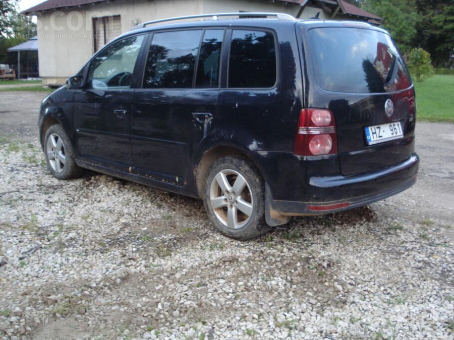 Melns Volkswagen Touran 2006 Aizkraukle, ar dzinēja tilpumu 2.00 L un nobraukumu 385 tūkst. km par 450 €, foto 3 vietnē AUTOMOTO.COM.LV