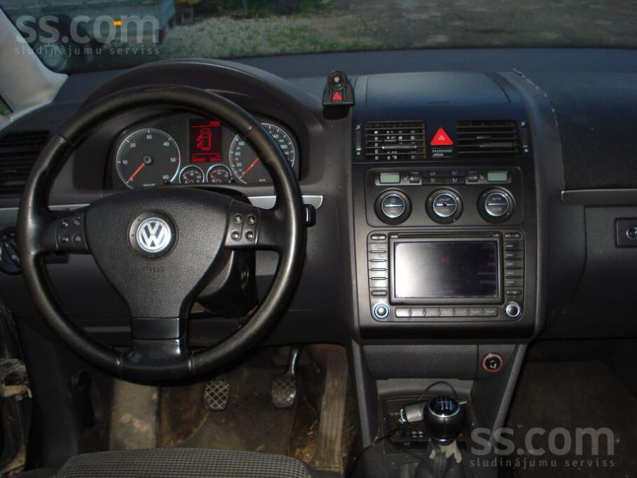 Melns Volkswagen Touran 2006 Aizkraukle, ar dzinēja tilpumu 2.00 L un nobraukumu 385 tūkst. km par 450 €, foto 5 vietnē AUTOMOTO.COM.LV