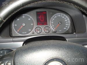 Melns Volkswagen Touran 2006 Aizkraukle, ar dzinēja tilpumu 2.00 L un nobraukumu 385 tūkst. km par 450 €, foto 6 vietnē AUTOMOTO.COM.LV