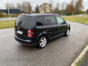 Black Volkswagen Touran 2008 in Tartu, with an engine capacity of 1.40 L and mileage of 195 thousand km for 4800 €, photo 3 on AUTOMOTO.COM.LV