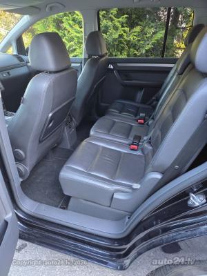 Melns Volkswagen Touran 2008 Tallina, ar dzinēja tilpumu 1.40 L un nobraukumu 275 tūkst. km par 4444 €, foto 10 vietnē AUTOMOTO.COM.LV