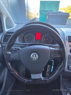 Melns Volkswagen Touran 2008 Tallina, ar dzinēja tilpumu 1.40 L un nobraukumu 275 tūkst. km par 4444 €, foto 15 vietnē AUTOMOTO.COM.LV