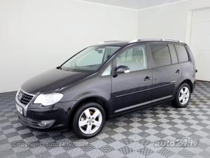 Black Volkswagen Touran 2008 in Tallinn, with an engine capacity of 1.40 L and mileage of 211 thousand km for 2699 €, photo 3 on AUTOMOTO.COM.LV