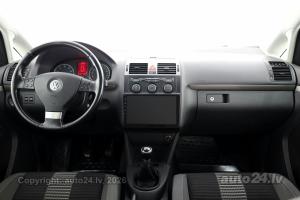 Black Volkswagen Touran 2008 in Tallinn, with an engine capacity of 1.40 L and mileage of 211 thousand km for 2699 €, photo 6 on AUTOMOTO.COM.LV