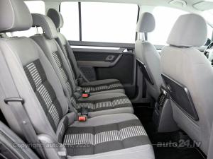 Black Volkswagen Touran 2008 in Tallinn, with an engine capacity of 1.40 L and mileage of 211 thousand km for 2699 €, photo 8 on AUTOMOTO.COM.LV