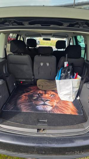 Melns Volkswagen Touran 2008 Tallina, ar dzinēja tilpumu 2.00 L un nobraukumu 387 tūkst. km par 2700 €, foto 9 vietnē AUTOMOTO.COM.LV