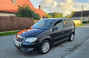 Melns Volkswagen Touran 2008 Tallina, ar dzinēja tilpumu 2.00 L un nobraukumu 370 tūkst. km par 1290 €, foto  vietnē AUTOMOTO.COM.LV