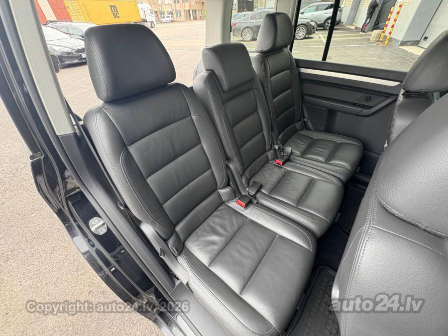 Melns Volkswagen Touran 2009 Paide, ar dzinēja tilpumu 2.00 L un nobraukumu 282 tūkst. km par 5790 €, foto 20 vietnē AUTOMOTO.COM.LV