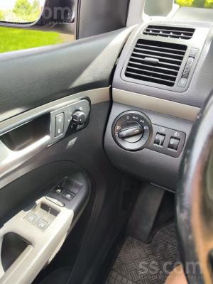 Melns Volkswagen Touran 2009 Tukums, ar dzinēja tilpumu 1.90 L un nobraukumu 278 tūkst. km par 3700 €, foto 12 vietnē AUTOMOTO.COM.LV