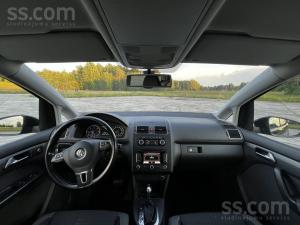 Melns Volkswagen Touran 2011 Cēsis, ar dzinēja tilpumu 1.60 L un nobraukumu 286 tūkst. km par 4900 €, foto 13 vietnē AUTOMOTO.COM.LV