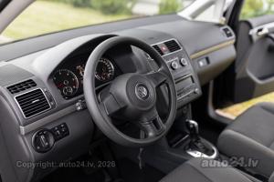 Black Volkswagen Touran 2011 in Tallinn, with an engine capacity of 1.60 L and mileage of 351 thousand km for 4999 €, photo 8 on AUTOMOTO.COM.LV