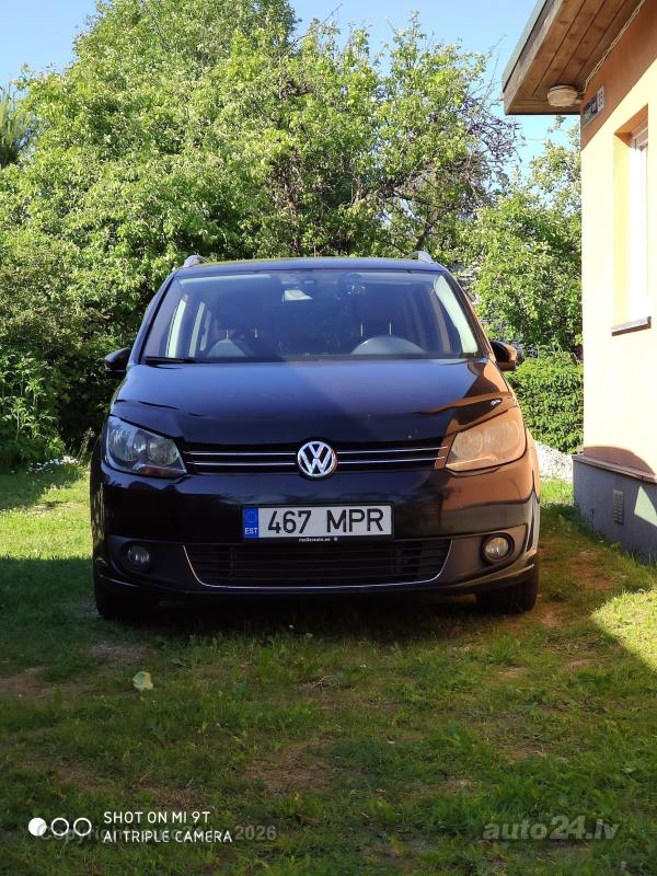 Melns Volkswagen Touran 2012 Tallina, ar dzinēja tilpumu 1.60 L un nobraukumu 295 tūkst. km par 4500 €, foto 1 vietnē AUTOMOTO.COM.LV