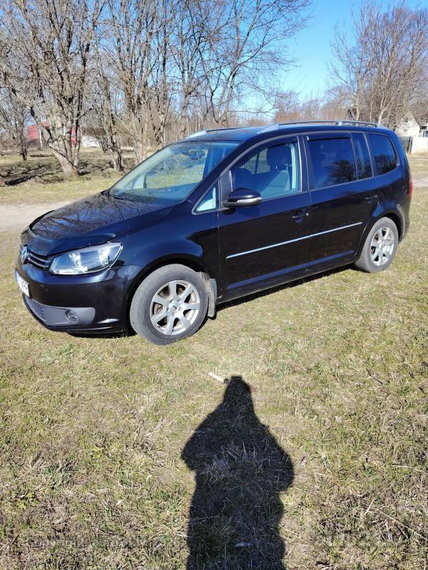 Melns Volkswagen Touran 2012 Tallina, ar dzinēja tilpumu 1.60 L un nobraukumu 295 tūkst. km par 4500 €, foto 2 vietnē AUTOMOTO.COM.LV