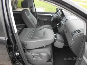 Melns Volkswagen Touran 2014 Viljandi, ar dzinēja tilpumu 2.00 L un nobraukumu 212 tūkst. km par 8990 €, foto 12 vietnē AUTOMOTO.COM.LV