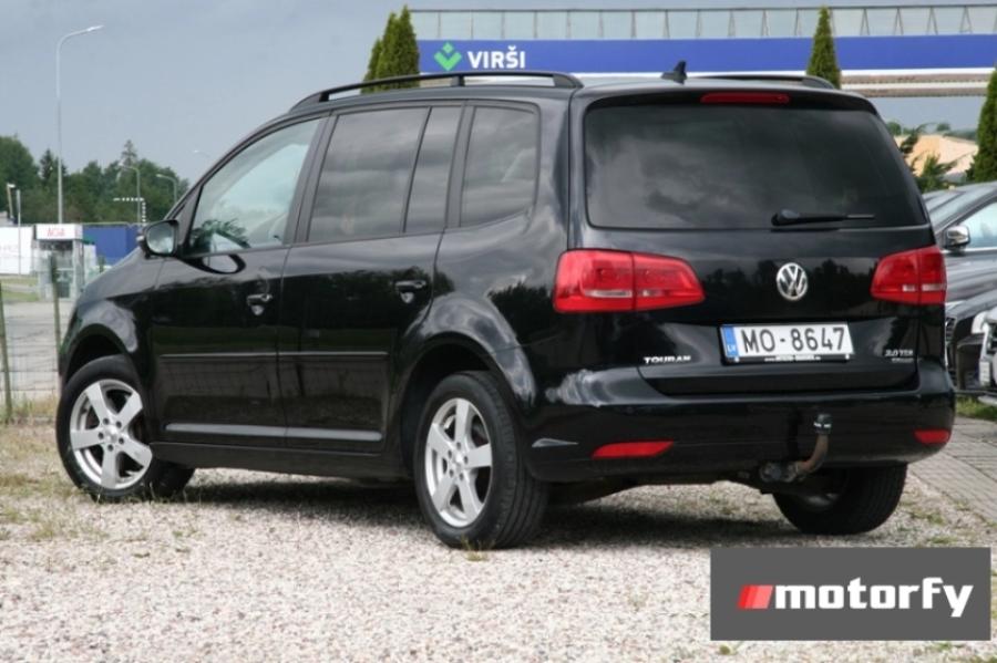 Melns Volkswagen Touran 2014 Rīga, ar dzinēja tilpumu 2.00 L un nobraukumu 283 tūkst. km par 8550 €, foto 4 vietnē AUTOMOTO.COM.LV