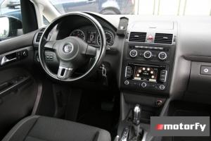 Melns Volkswagen Touran 2014 Rīga, ar dzinēja tilpumu 2.00 L un nobraukumu 283 tūkst. km par 8550 €, foto 9 vietnē AUTOMOTO.COM.LV