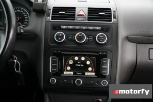 Melns Volkswagen Touran 2014 Rīga, ar dzinēja tilpumu 2.00 L un nobraukumu 283 tūkst. km par 8550 €, foto 10 vietnē AUTOMOTO.COM.LV