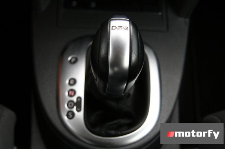 Melns Volkswagen Touran 2014 Rīga, ar dzinēja tilpumu 2.00 L un nobraukumu 283 tūkst. km par 8550 €, foto 12 vietnē AUTOMOTO.COM.LV