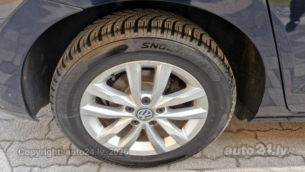 Black Volkswagen Touran 2016 in Jelgava, with an engine capacity of 1.60 L and mileage of 216 thousand km for 9600 €, photo 10 on AUTOMOTO.COM.LV