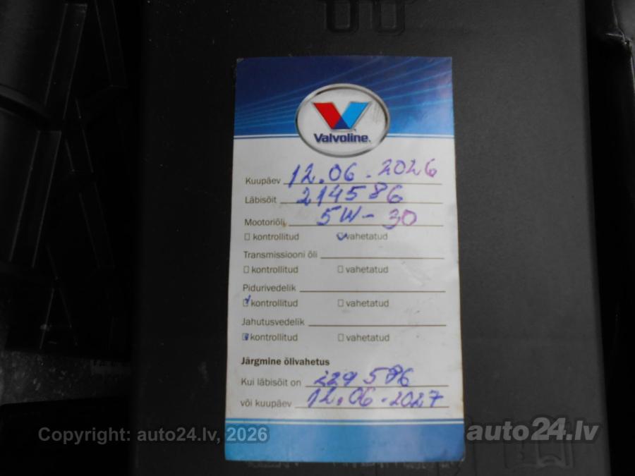 Черный Фольксваген Туран 2018 в Вильянди, объемом двигателя 1.60 л и пробегом 215 тыс. км за 13590 €, фото 16 на AUTOMOTO.COM.LV