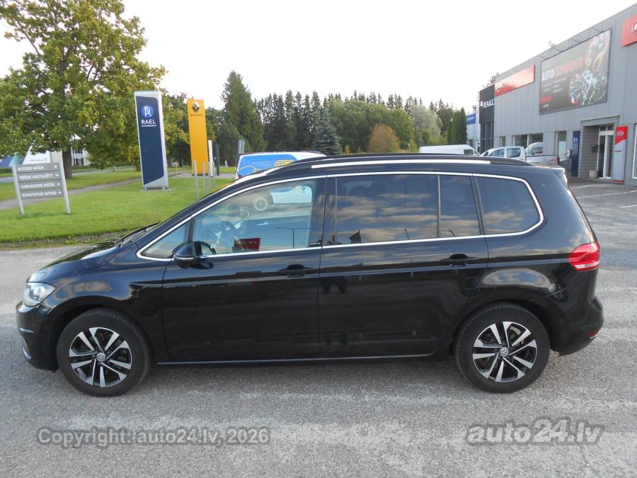 Melns Volkswagen Touran 2019 Viljandi, ar dzinēja tilpumu 1.60 L un nobraukumu 250 tūkst. km par 12490 €, foto 22 vietnē AUTOMOTO.COM.LV