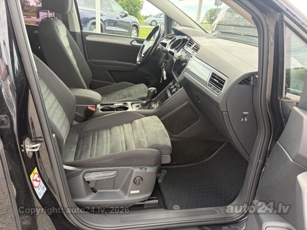 Black Volkswagen Touran 2020 in Viljandi, with an engine capacity of 2.00 L and mileage of 199 thousand km for 16790 €, photo 7 on AUTOMOTO.COM.LV