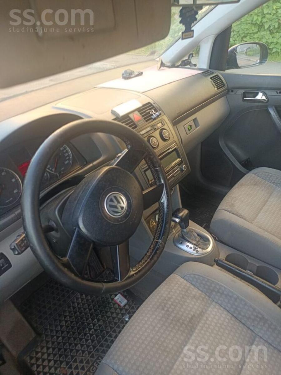 Zils Volkswagen Touran 2004 Rīga, ar dzinēja tilpumu 1.90 L un nobraukumu 365 tūkst. km par 750 €, foto 11 vietnē AUTOMOTO.COM.LV